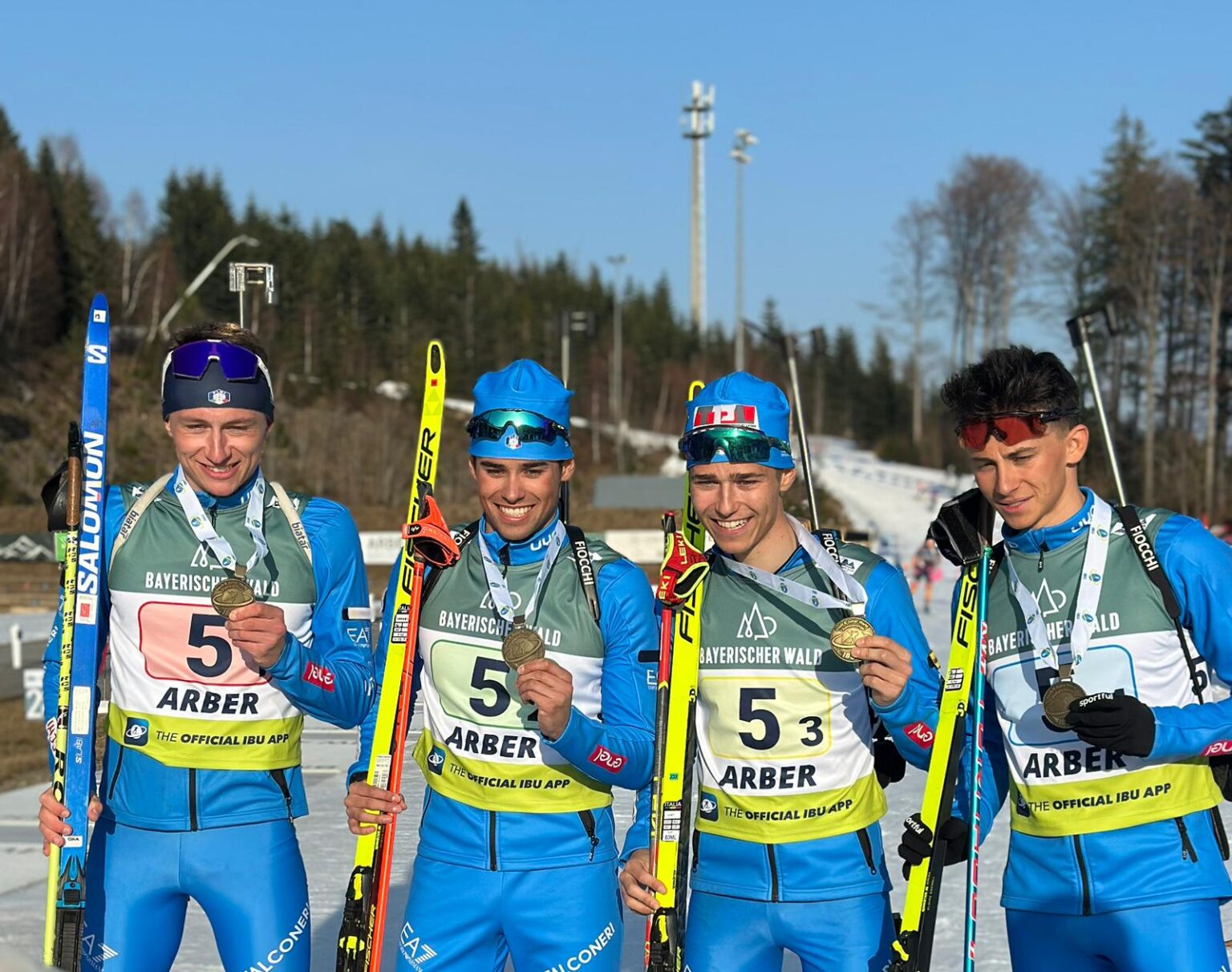 Gold in der Dreierstaffel: Südtiroler Sensation bei Biathlon-Junioren ...